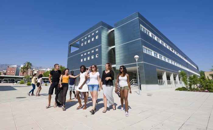 Homepage - Universiteti "Aleksandër Moisiu"